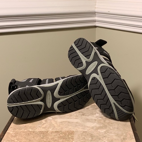 Eddie Bauer | Shoes | Nwt Womens Eddie Bauer Bump Toe Sandals | Poshmark